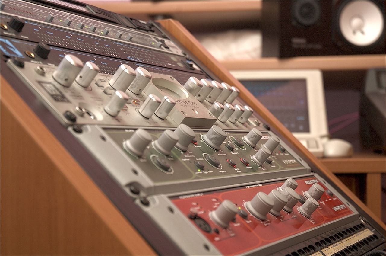 What is a "hybrid studio"?